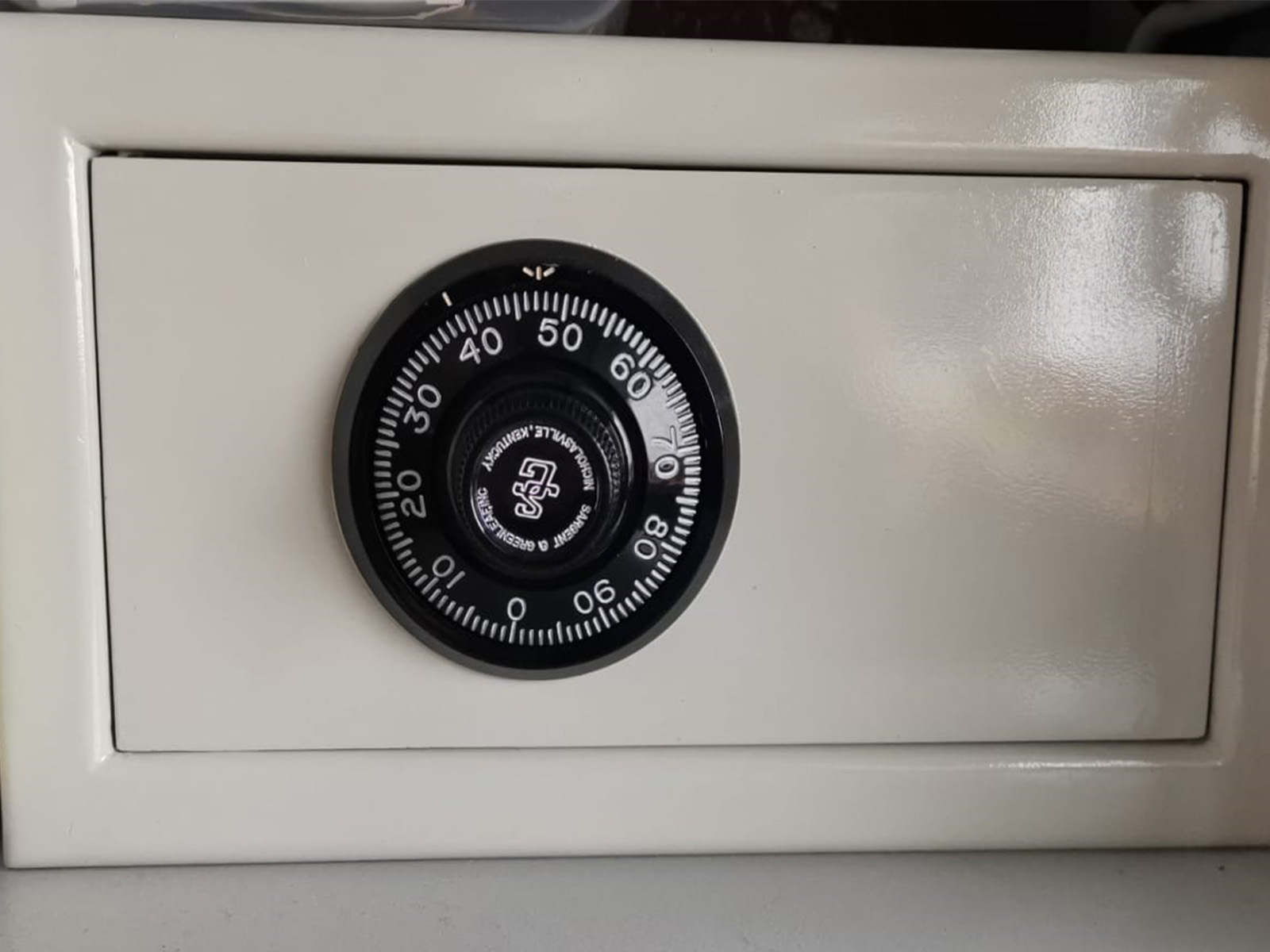 247開鎖®–24hr-locksmith.hk – 247開鎖®，二十四小時緊急開鎖熱線: 6888 7247